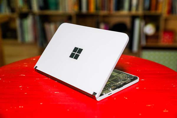 surface-duo-teardown_10 – PC3 Magazine